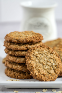 Easy Oatmeal Cookies Recipe - Perfectly Chewy & Crispy | FlavorFuture ...